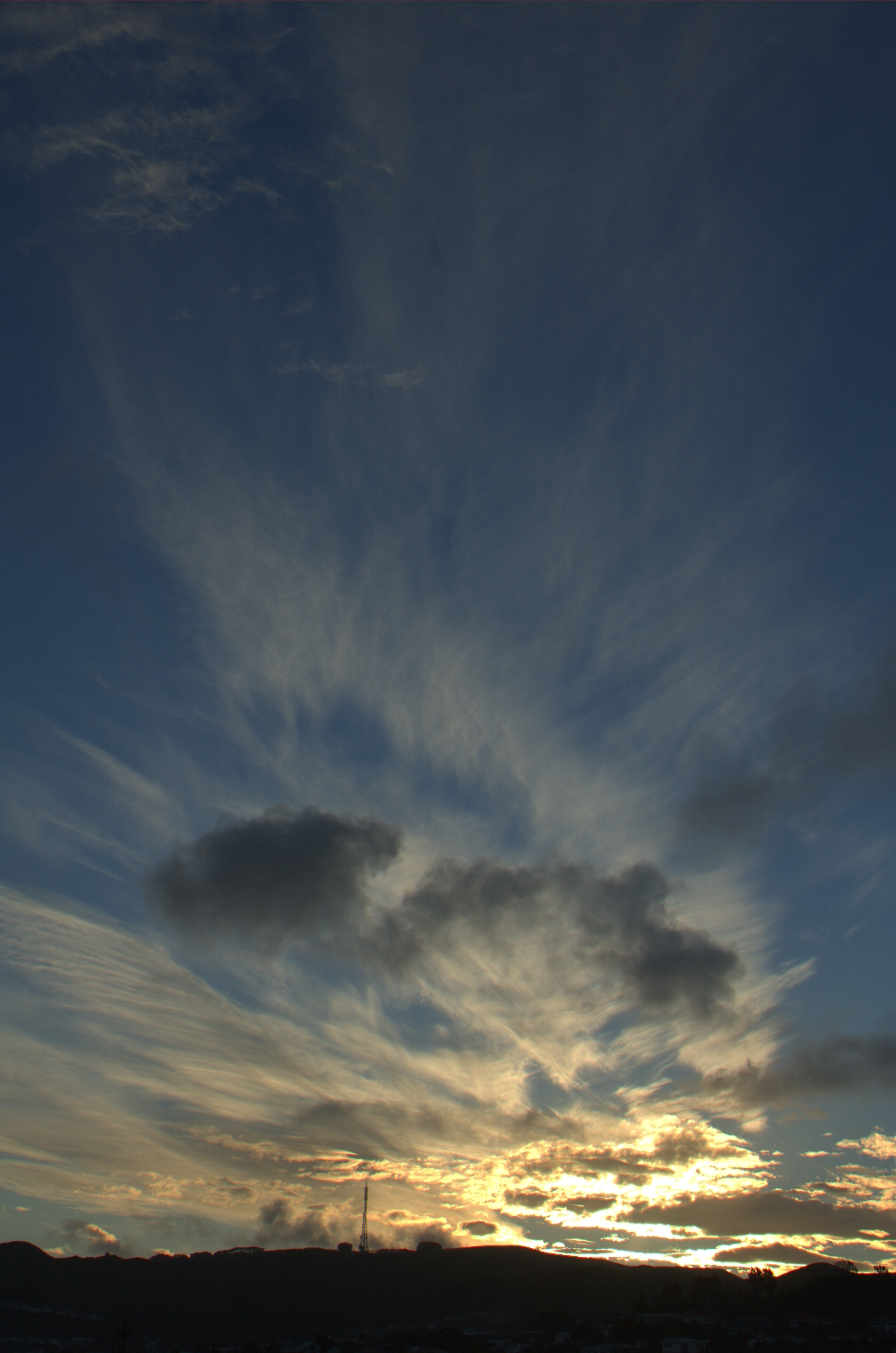 Cumulus at low altitude with cirrus behind | Earth Sciences New Zealand ...