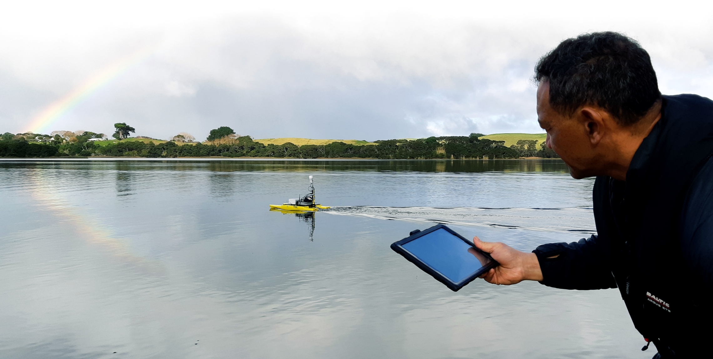 Aleki Taumoepeau inspecting hydroacoustic data being collected by NIWAs ...