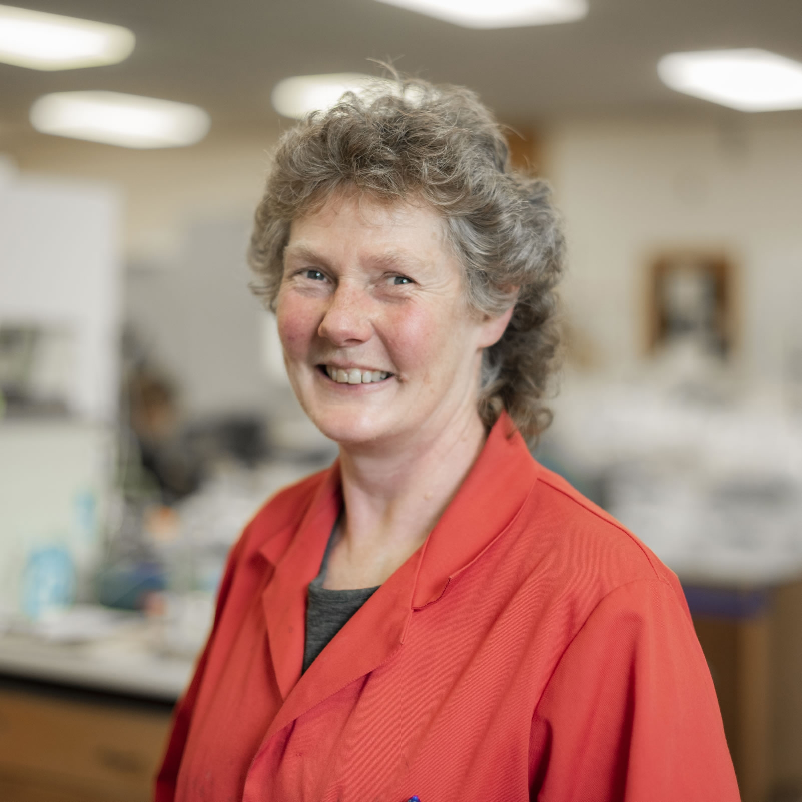 kim_currie_DSC2145_credit_dave_allen_NIWA-1600px.jpg | Earth Sciences ...