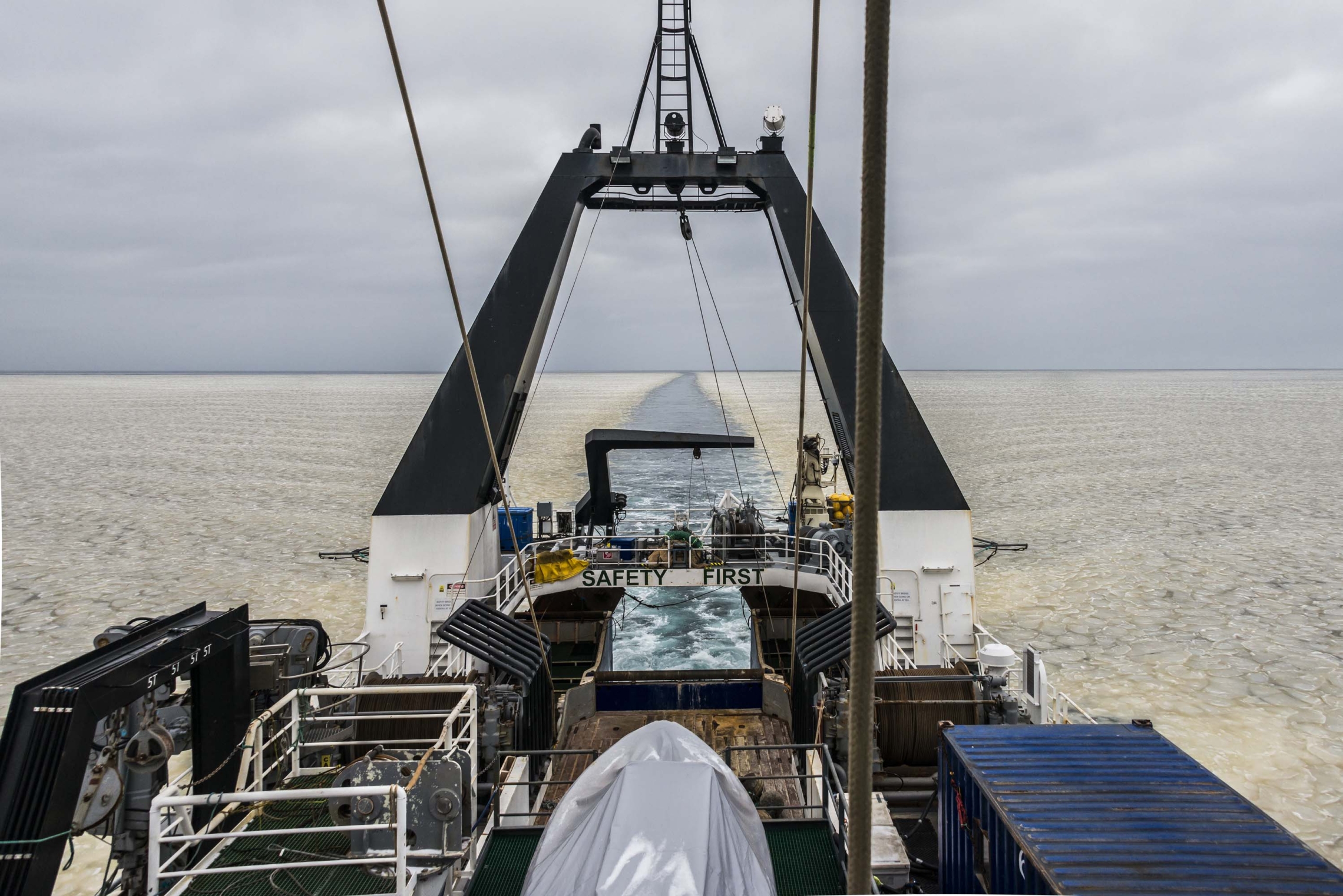Tangaroa transits through pancake ice on its way to Terra Nova Bay ...
